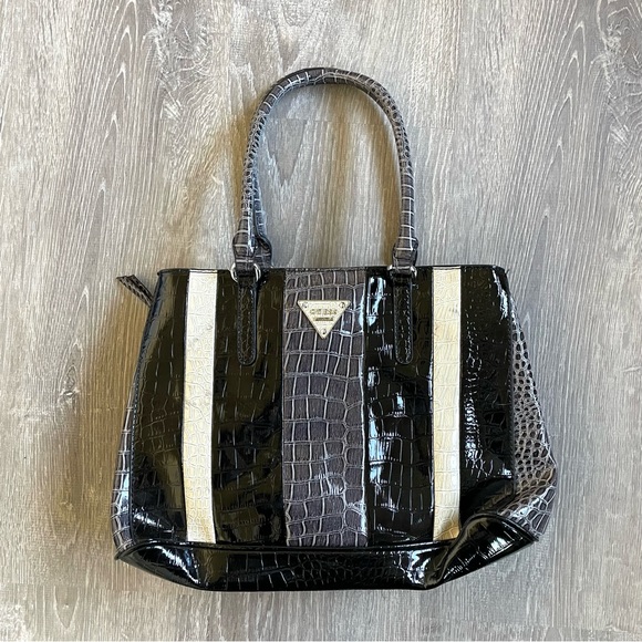 Guess | Bags | Vintage Guess Purse | Poshmark